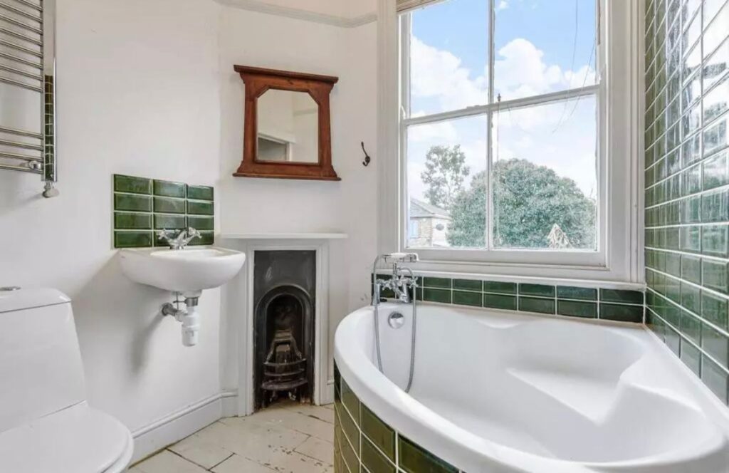 Lauren & Jase’s new bathroom glow up in Earlsfield | The Page