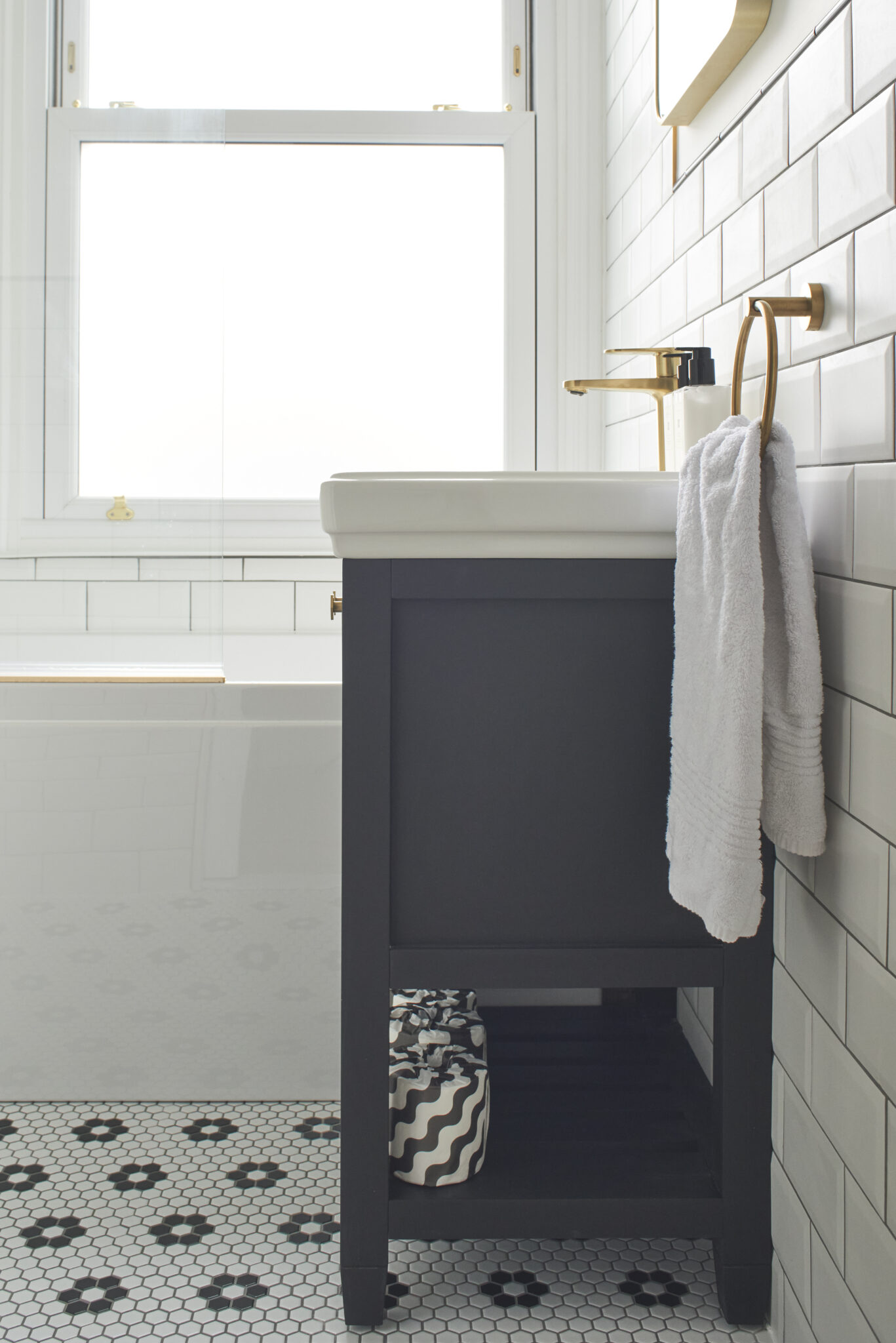 Lauren & Jase’s new bathroom glow up in Earlsfield | The Page
