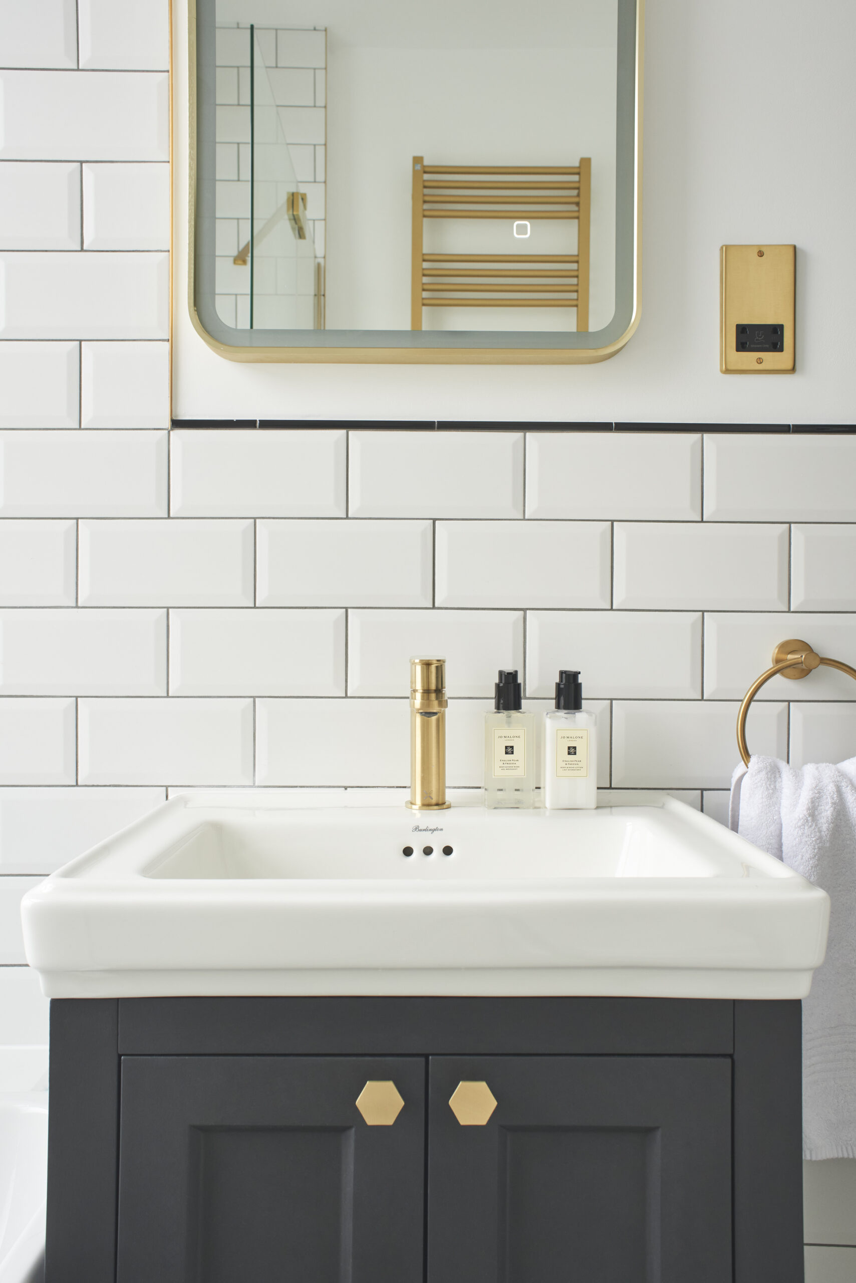 Lauren & Jase’s new bathroom glow up in Earlsfield | The Page