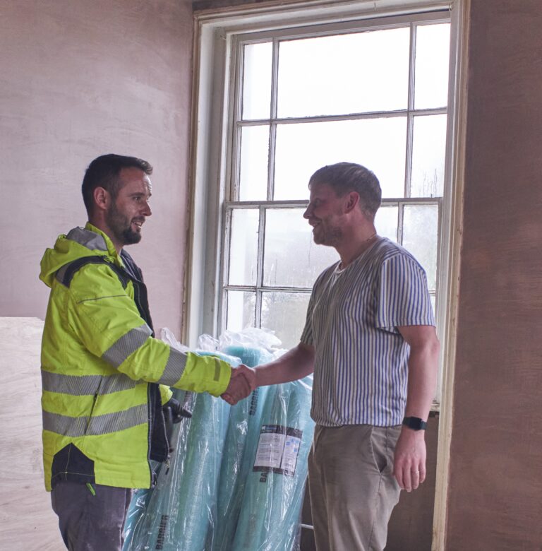 How to Pay a Tradesman (+ Methods & How Quickly) - The Page